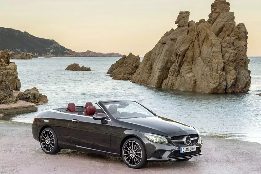 Neues Mercedes C-Klasse Coupé und Cabriolet Break Cover 29561_25