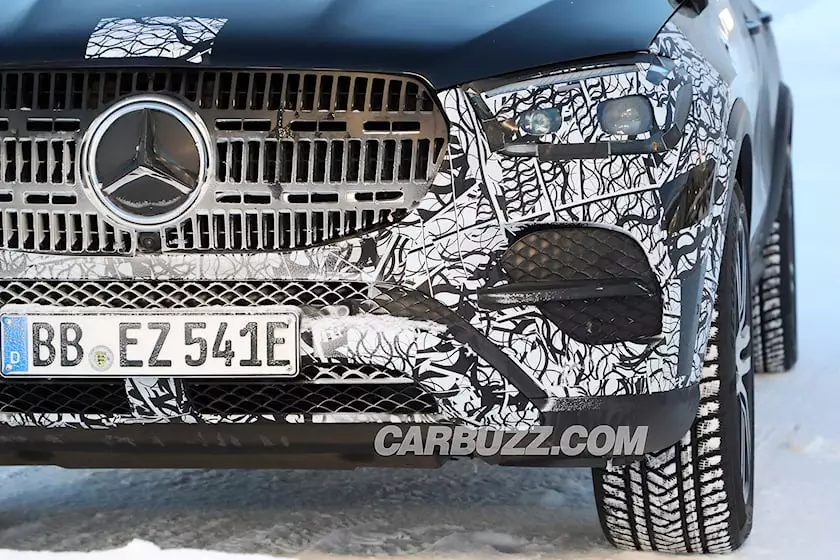 Lihatlah Bagian Dalam Mercedes GLE 2023 yang Diperbarui 29616_12