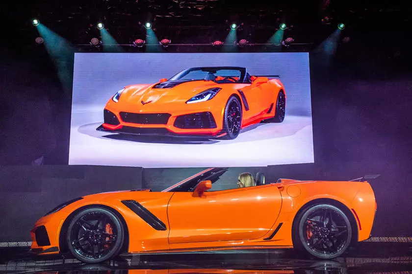 2019 m. Chevrolet Corvette ZR1 kabrioletas, vaizdas iš šono