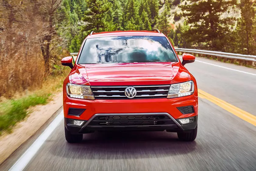 2016-2020 Volkswagen Tiguan Front View បើកបរ