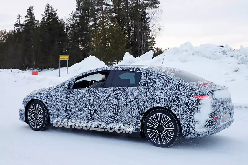 Mercedes EQE wygląda na gotowy do podjęcia Tesli Model S 29749_6