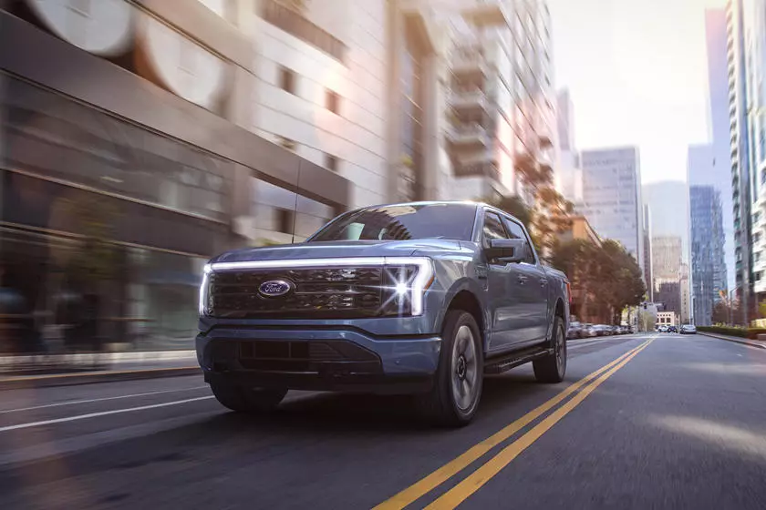 2022 Ford F-150 Lightning-aangedreven voorhoek