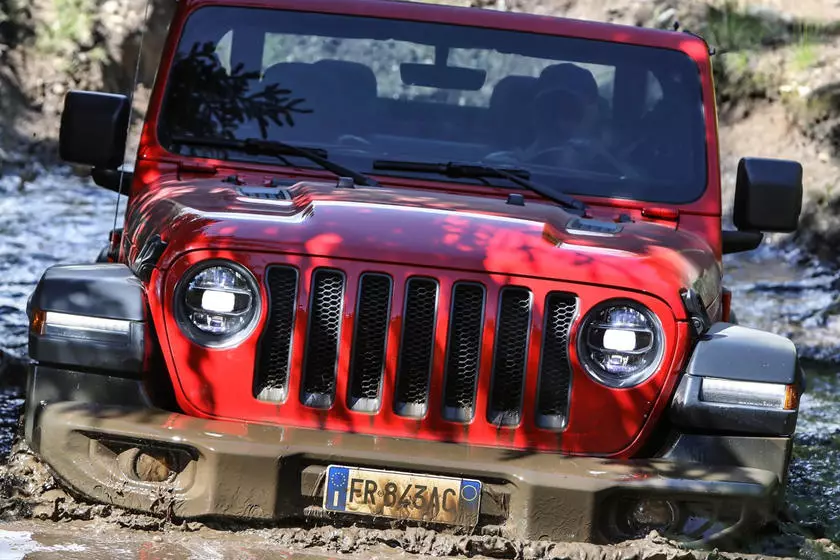 Jeep Land Rover için Ciddi Tehdit Oluyor 29836_7