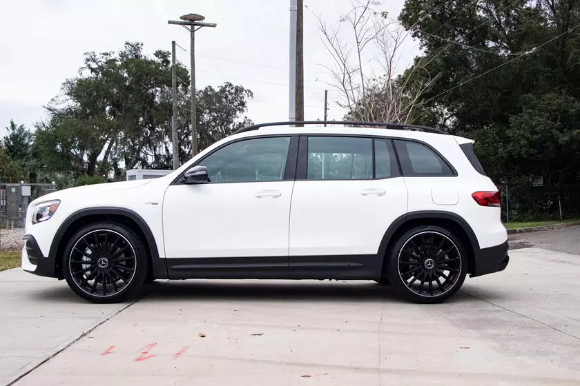 2021-2022 Mercedes-Benz AMG GLB 35 Side View