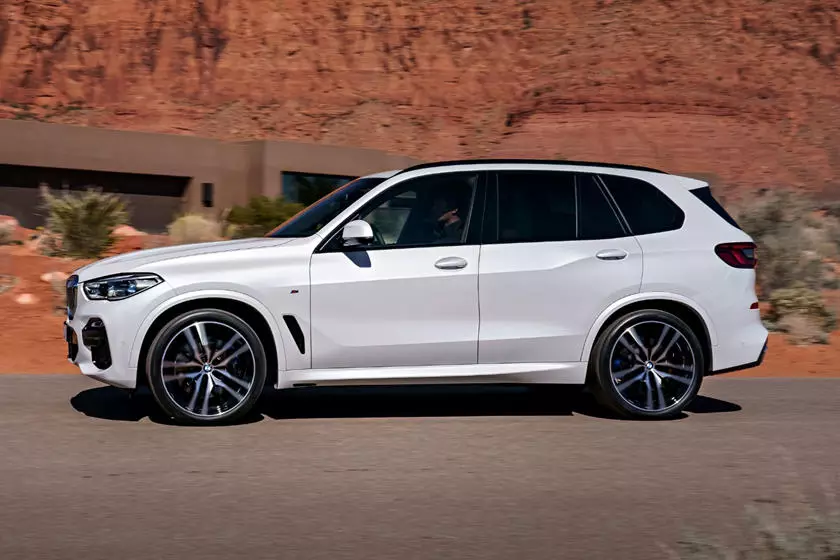 2019-2022 BMW X5 Страничен поглед