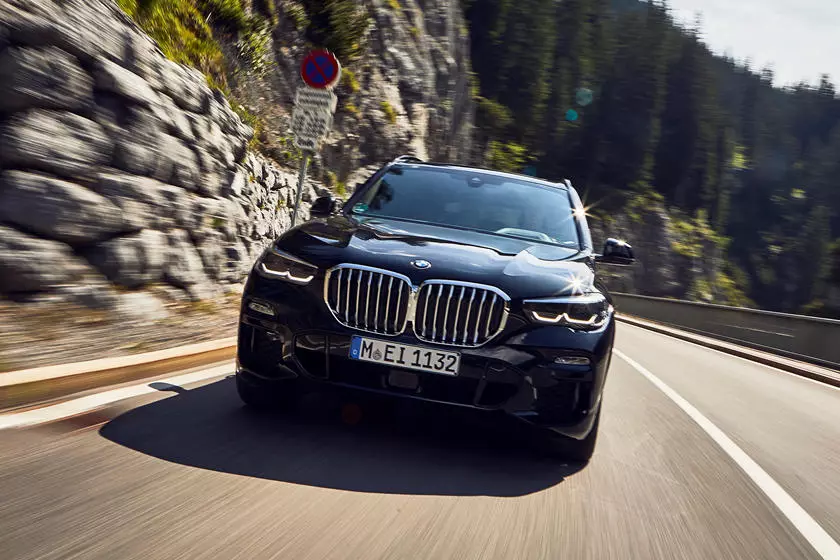 Queres un BMW X5 enchufable? Terás que esperar 29935_4