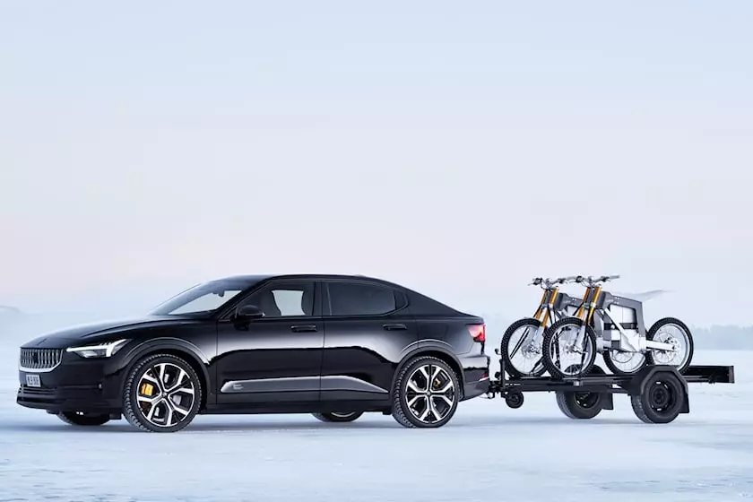 2021-2022 Polestar 2 Буксір