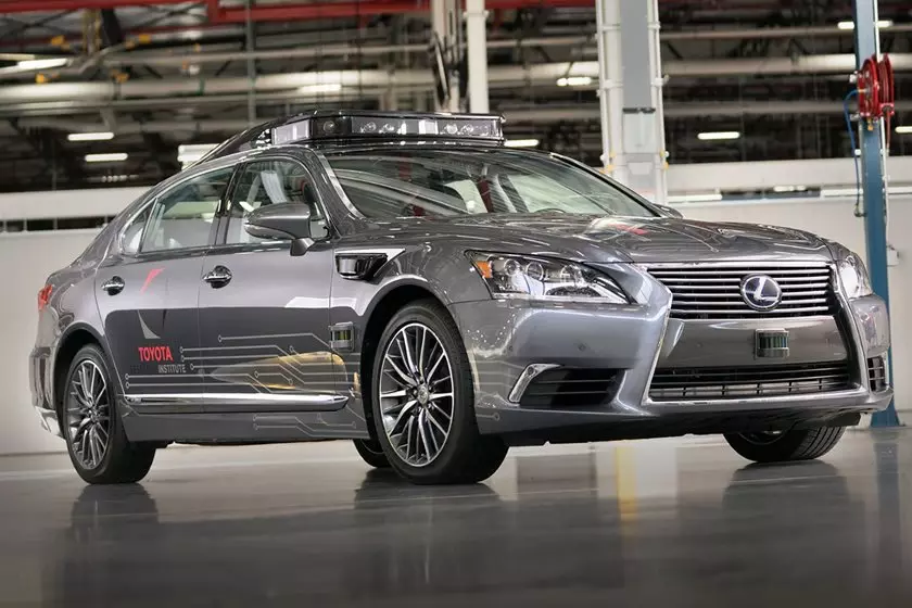 Toyota Suspends Self-Driving Tests Tom qab tuag Uber tsoo 30071_1