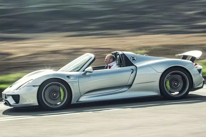 Il-Porsche Tiżvela L-Aqwa 7 Karozzi Tagħha Ta’ L-Aħħar 70 Sena 30073_8