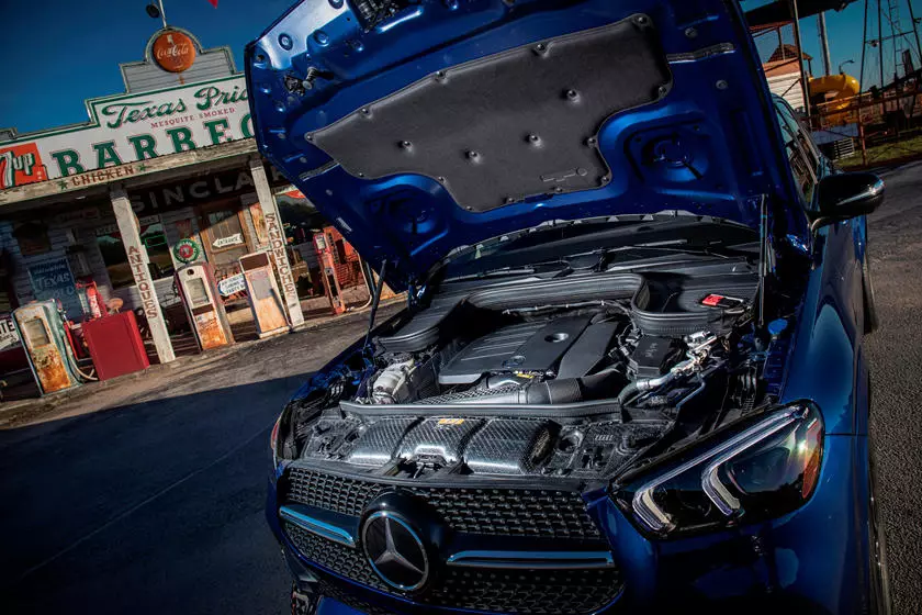 Mercedes-Benz GLE Engine Bay 2019-2020