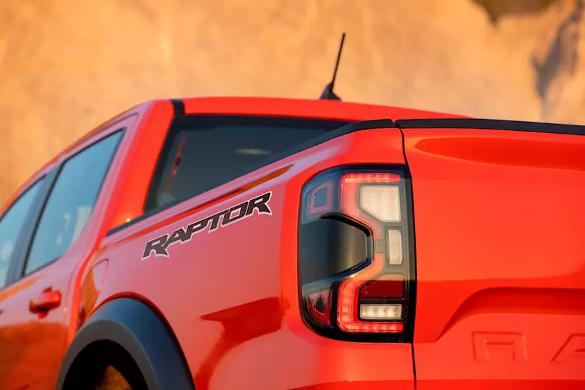 Пазнаёмцеся з зусім новым Ford Ranger Raptor 2023 года 30161_21