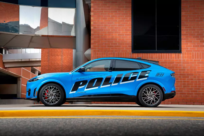 Ford Mustang Mach-E Police SUV Op Michigan Stroossen Dëse Weekend 30274_4