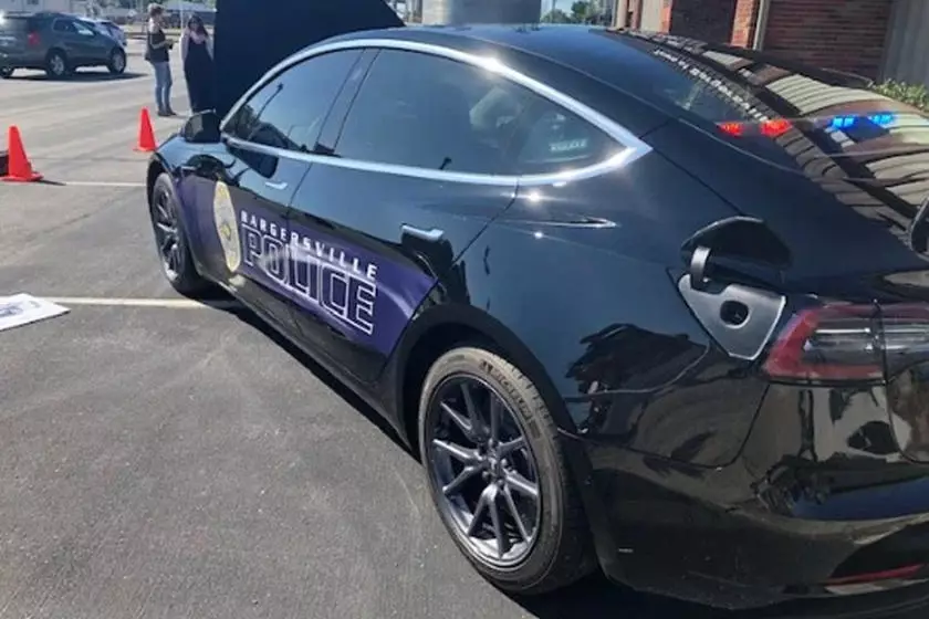 Indiana Cops Ditch Dodge Chargers Mo Tesla Model 3s 30298_2