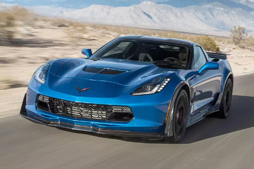 2015-2019 Chevrolet Corvette Z06 Coupe Pogled sprijeda Vožnja