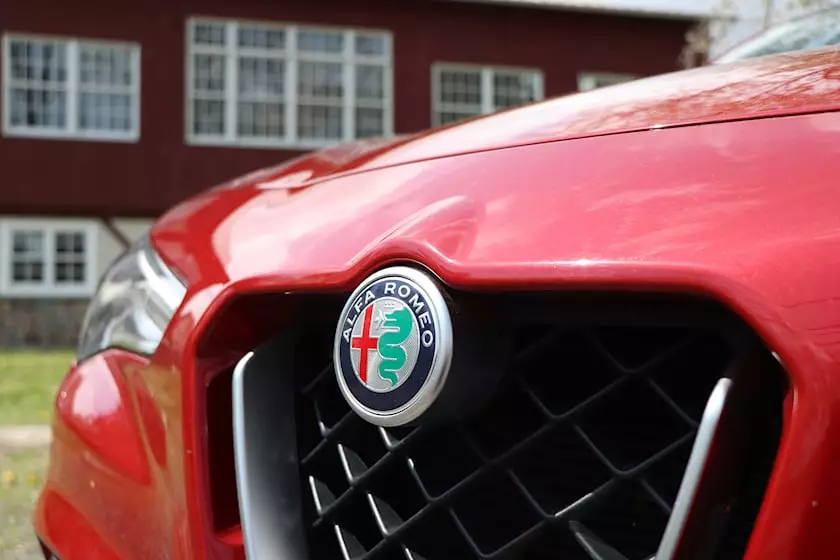 2019-2022 Alfa Romeo Stelvio Quadrifoglio jelvény