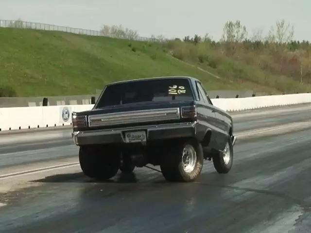 Plymouth Belvedere Yamphamvu Kwambiri Imataya Mapeto Akumbuyo Pakuyambitsa Molimba 3061_1