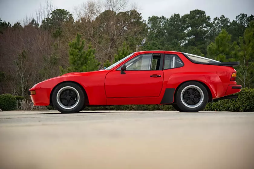 40-ամյա Porsche 924-ը վաճառվում է ավելի թանկ, քան նոր 911 GT3-ը. 30638_2