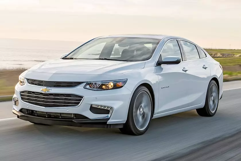 2016-2018 Chevrolet Malibu Front View Driving