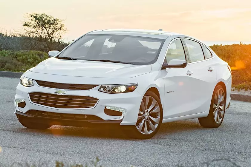 2016-2018 Chevrolet Malibu Pamje nga këndi i përparmë