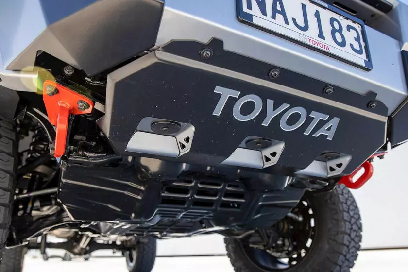 Dëst ass dem Toyota seng Äntwert op de Ranger Raptor 30851_7