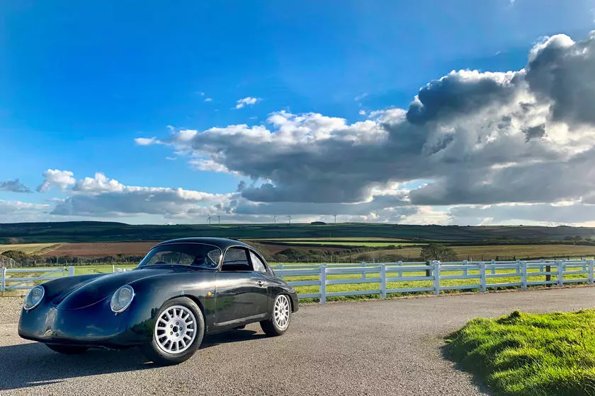 Porsche 356 endurmyndaður sem töfrandi rafknúinn sportbíll 30884_7