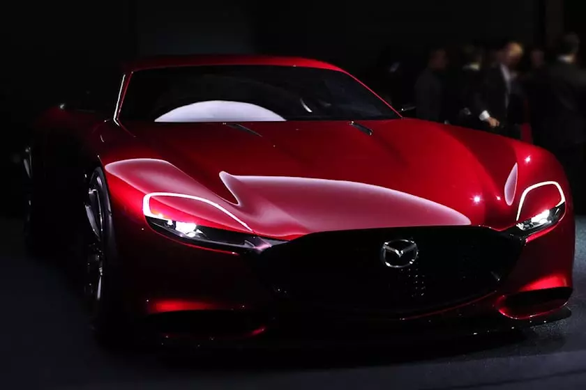 “Mazda” kaşaň awtoulag öndürijisine öwrüler 3105_12