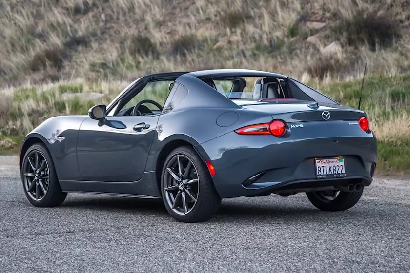 2017-2021 Mazda MX-5 Miata RF visão traseira