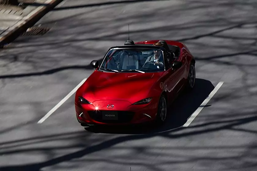 2022 Mazda MX-5 Miata пристига с нова цена, нов цвят, нова динамика 3120_2