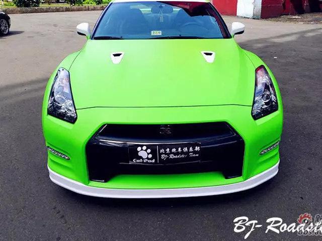 Lime-Green Nissan GT-R은 신맛을 남깁니다. 31241_1