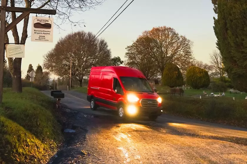 Ford Gawé sareng Pabrik Anggur Pikeun Ngalaksanakeun Pertanian Ka Masa Depan 31262_6