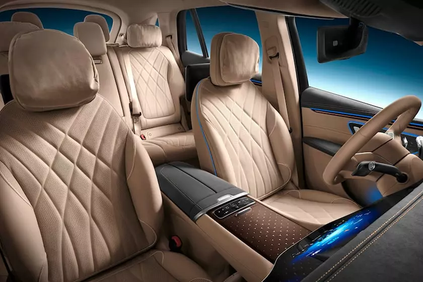 Siaki le Mercedes-Benz EQS SUV's Stunning Interior 3132_2