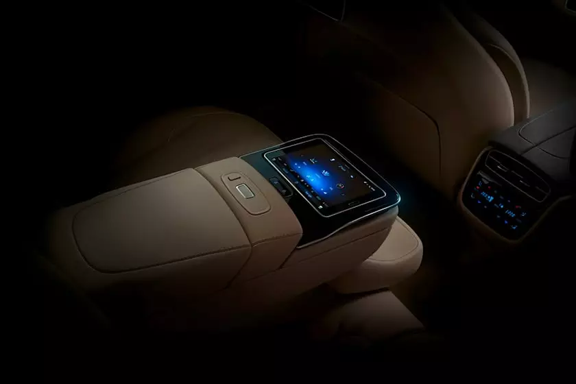 Siaki le Mercedes-Benz EQS SUV's Stunning Interior 3132_7