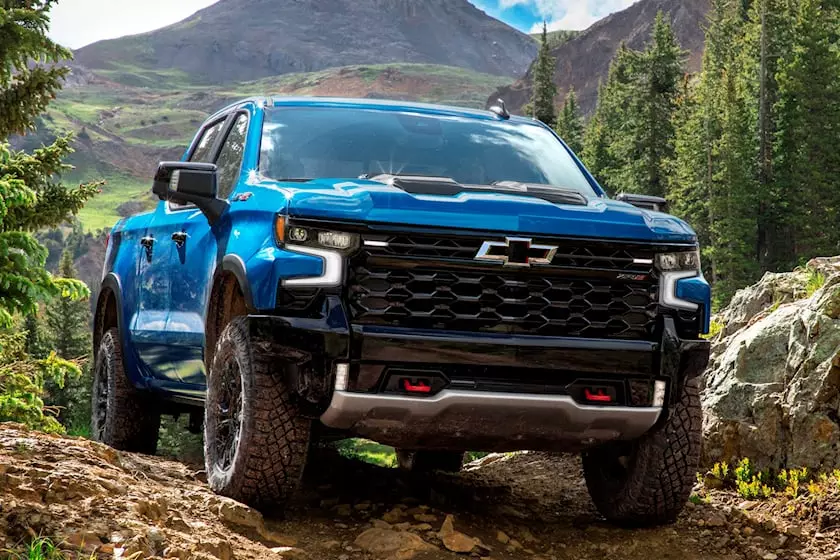 2022 Chevrolet Silverado 1500 Vooraansig bestuur