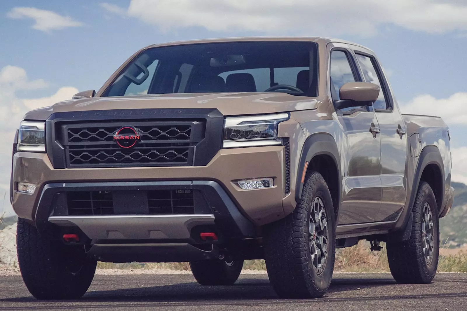 Nissan Frontier và Pathfinder Dẫn đầu Phí bán hàng năm 2021