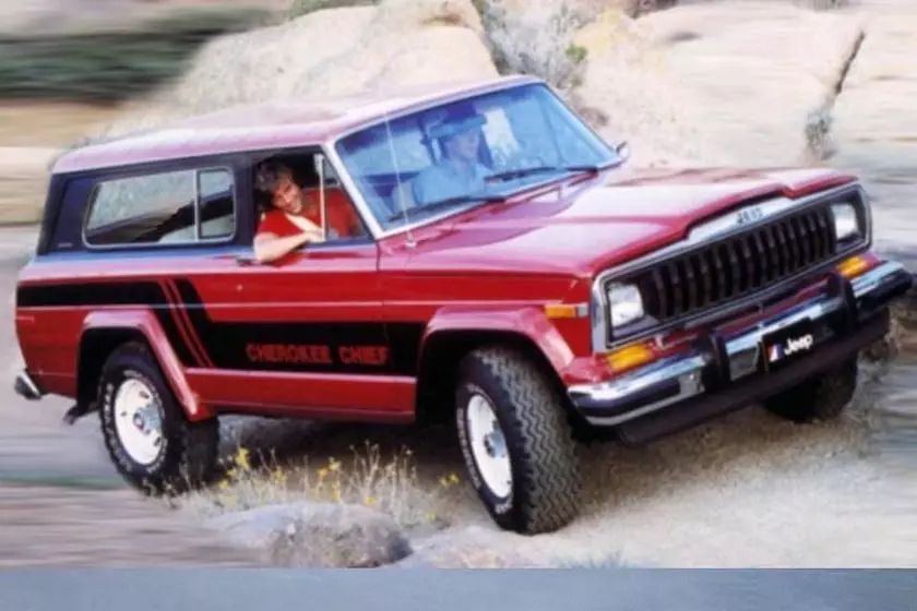Cherokee Cherokee Cherokee Maoderina no Jeep roa-varavarana ilain'izao tontolo izao 31465_2