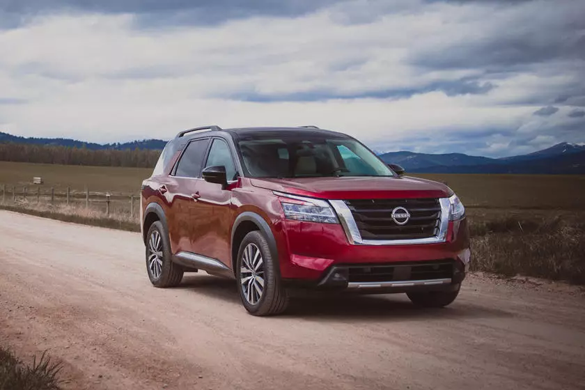 2022 Nissan Pathfinder Athbhreithniú ar an gCéad Tiomántán: Garbh Cumasach 3149_1