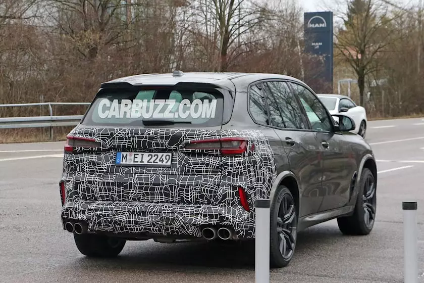 Faceliftované BMW X5 M Spotted Hiding Behind Fresh Camo 3154_3