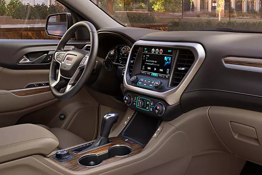 2017-2019 GMC Acadia डॅशबोर्ड