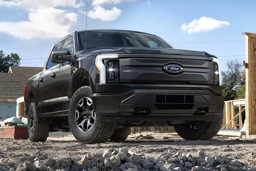 2022 Ford F-150 لائٹننگ فرنٹ اینگل ویو