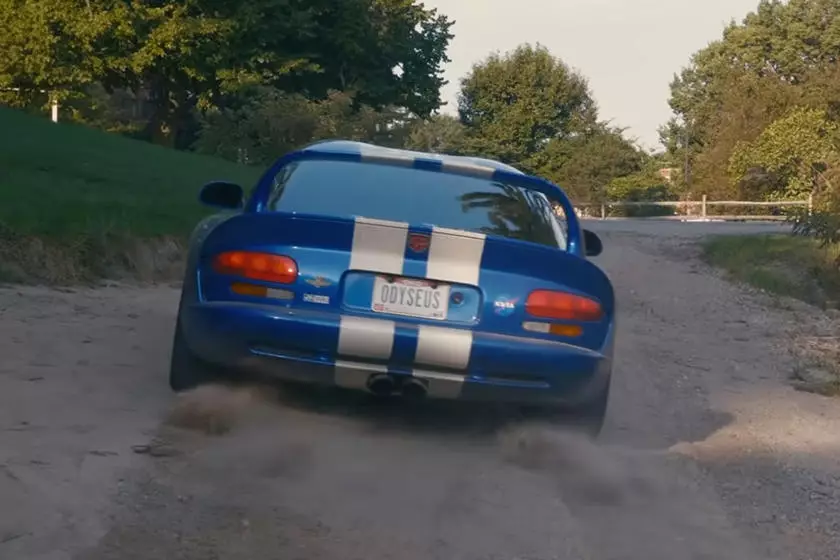 Fearless Dodge Viper GTS -omistaja ajaa kaikkialla 31671_8