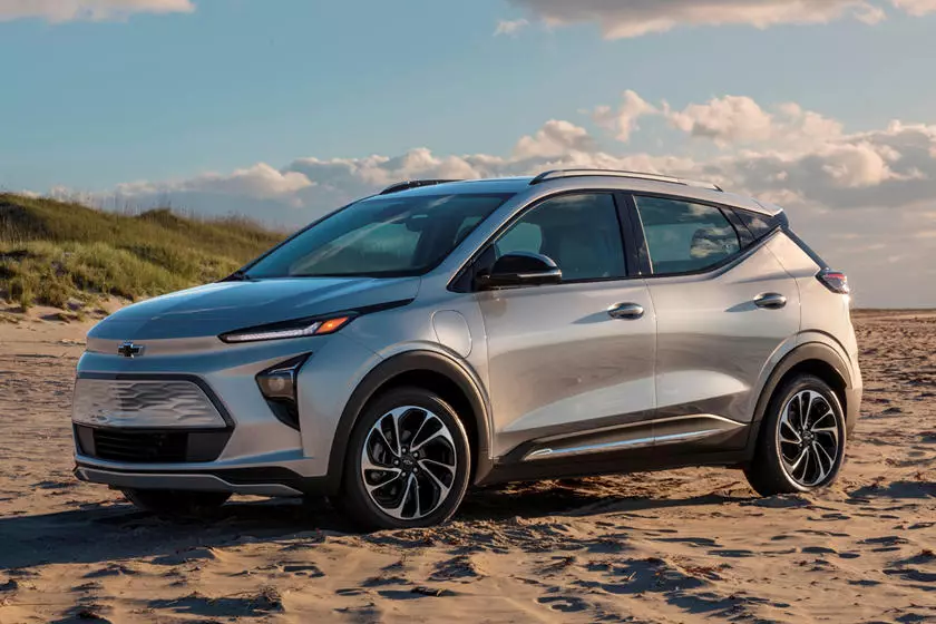 2022 Chevrolet Bolt EUV Front-End View