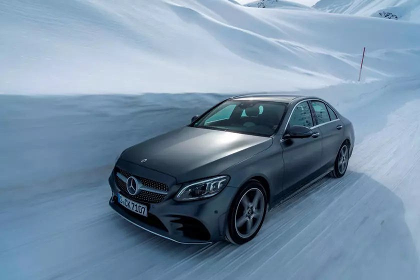 2019-2020 Mercedes-Benz C klasės sedanas Vairavimas iš priekio