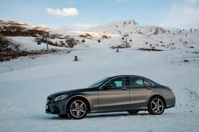 2019-2020 Mercedes-Benz C-Class Սեդան կողային տեսք