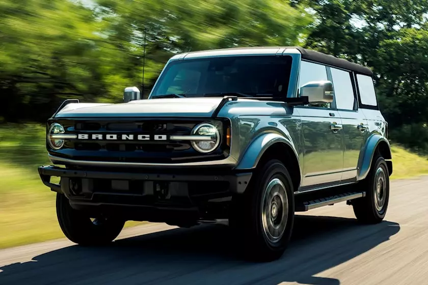 2021-2022 Ford Bronco przedni kąt jazdy