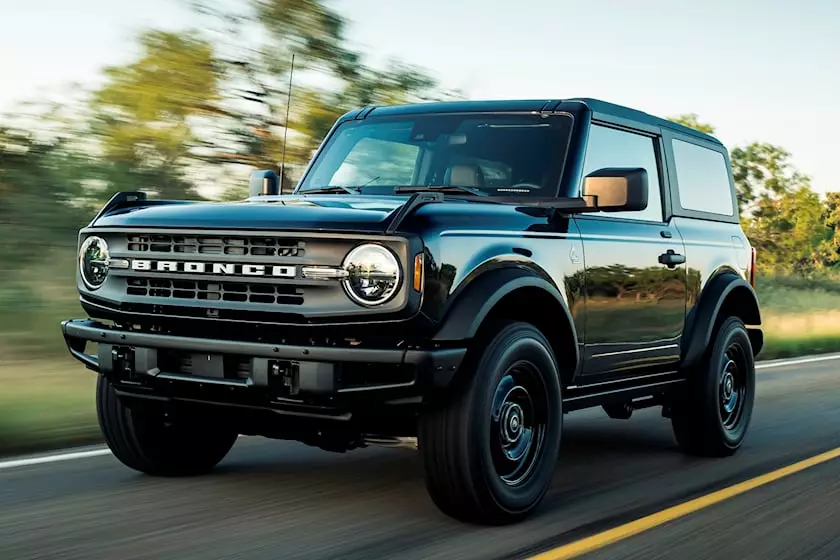 2021-2022 Ford Bronco przedni kąt jazdy