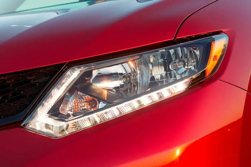2014-2016 Nissan Rogue Headlights
