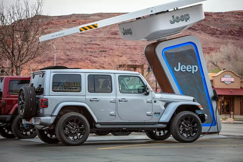 2021-2022 Jeep Wrangler 4xe Hybrid լիցքավորման կետ