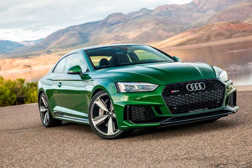 2018 -2019 Audi RS5 Coupe Mtazamo wa Angle ya Mbele