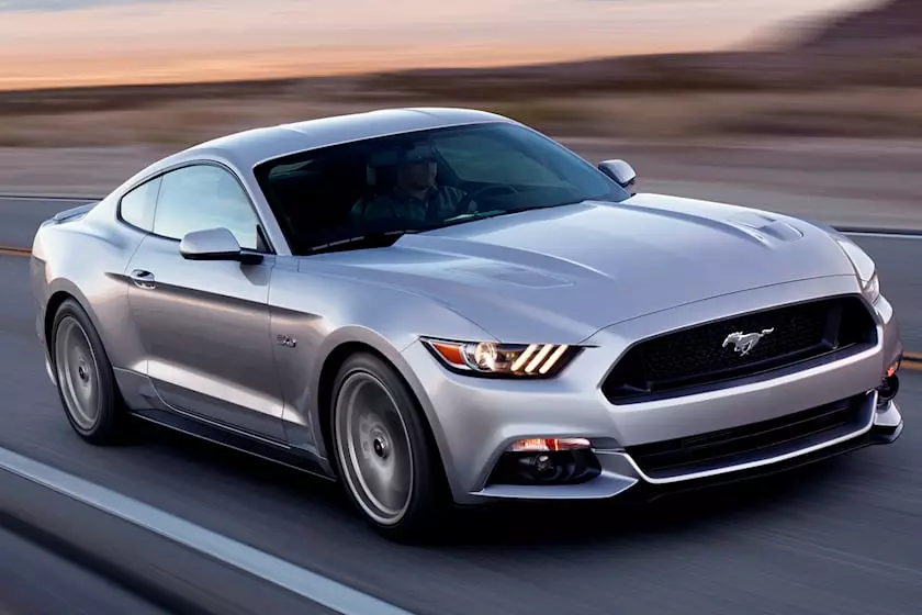 2015-2017 Ford Mustang GT Coupe Front View Driving