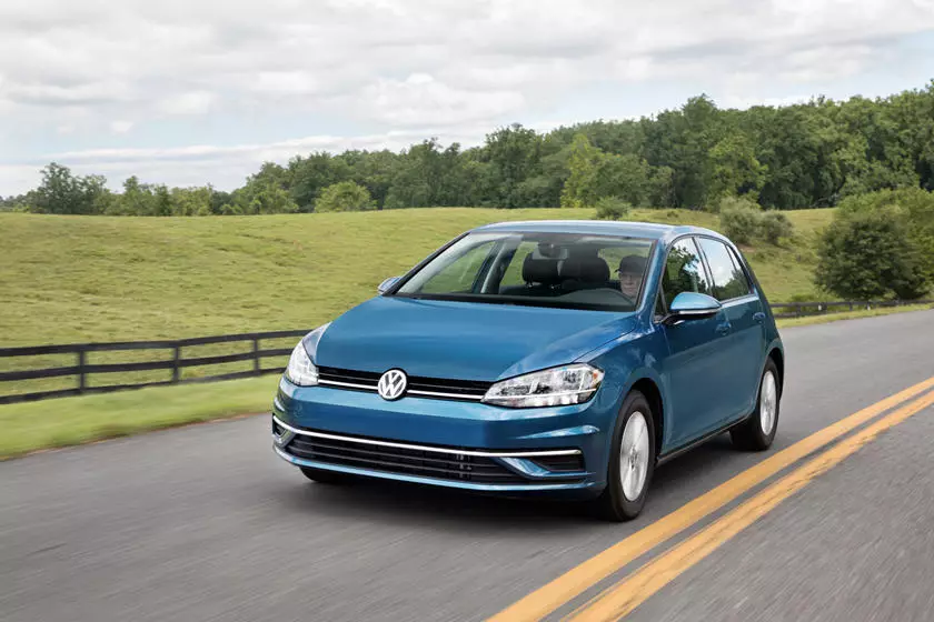 Vista frontal del Volkswagen Golf 2018-2021